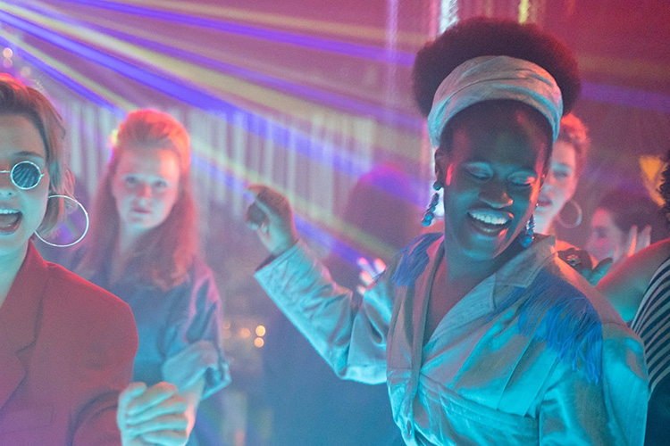 Ivy Quainoo feiert Weltpremiere | SO & ANDERS